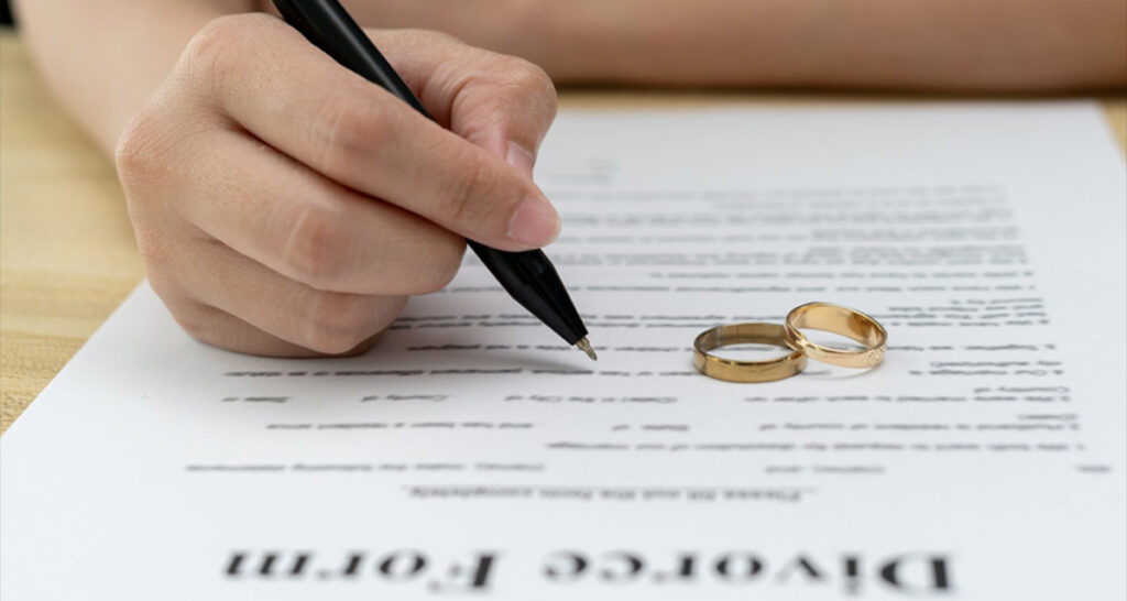 Las cinco etapas del divorcio | Navegar por las etapas del divorcio